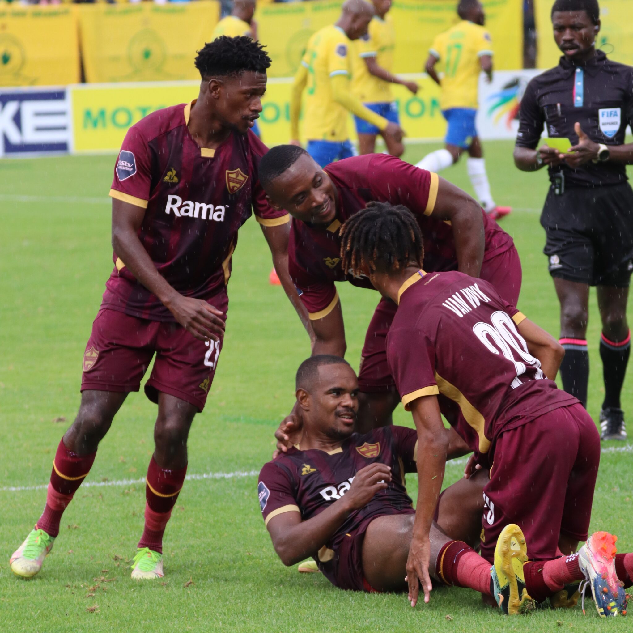 Stellies claim hard-fought point against Sundowns – Stellenbosch ...