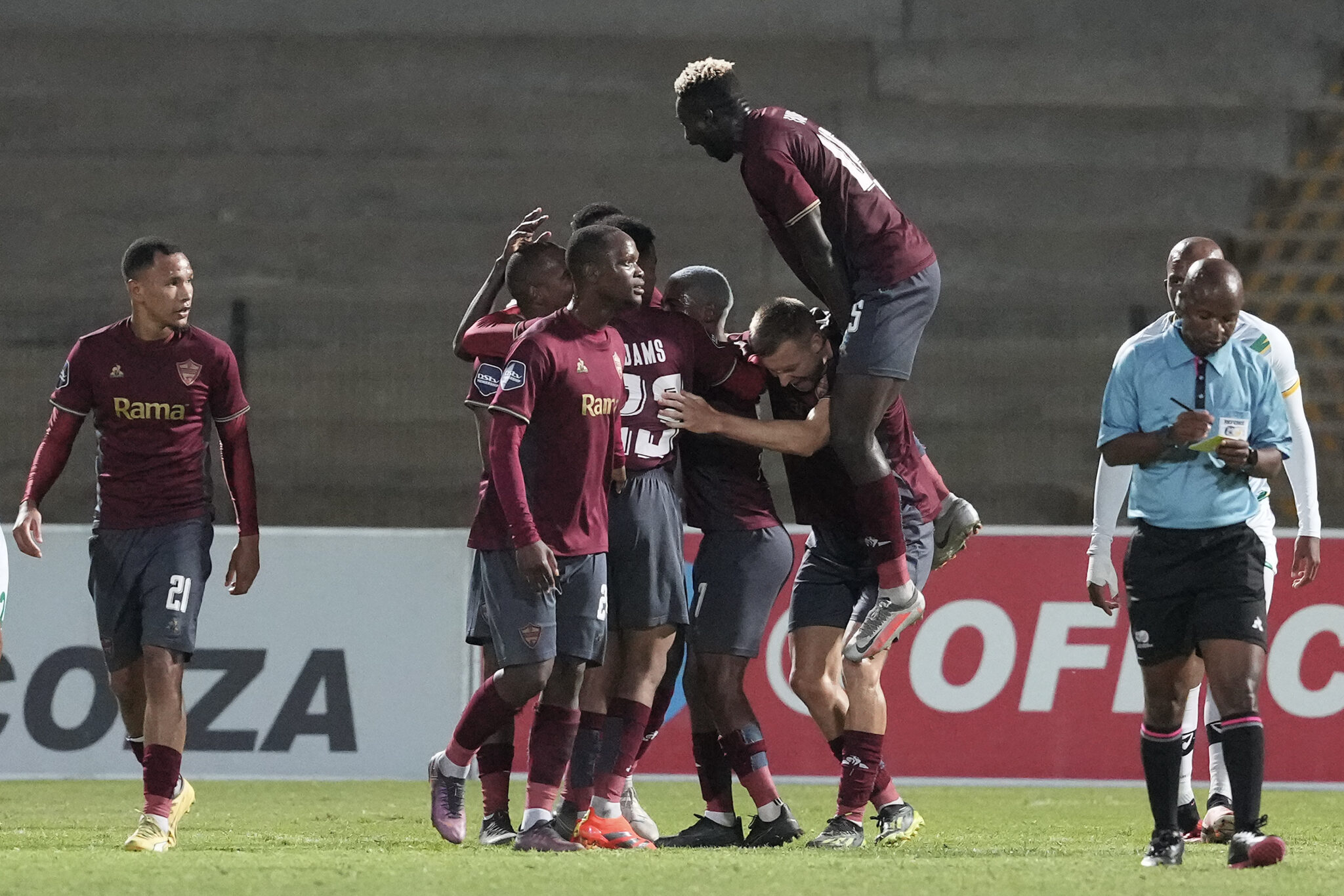 Stellies make it 25 unbeaten with victory over Golden Arrows ...