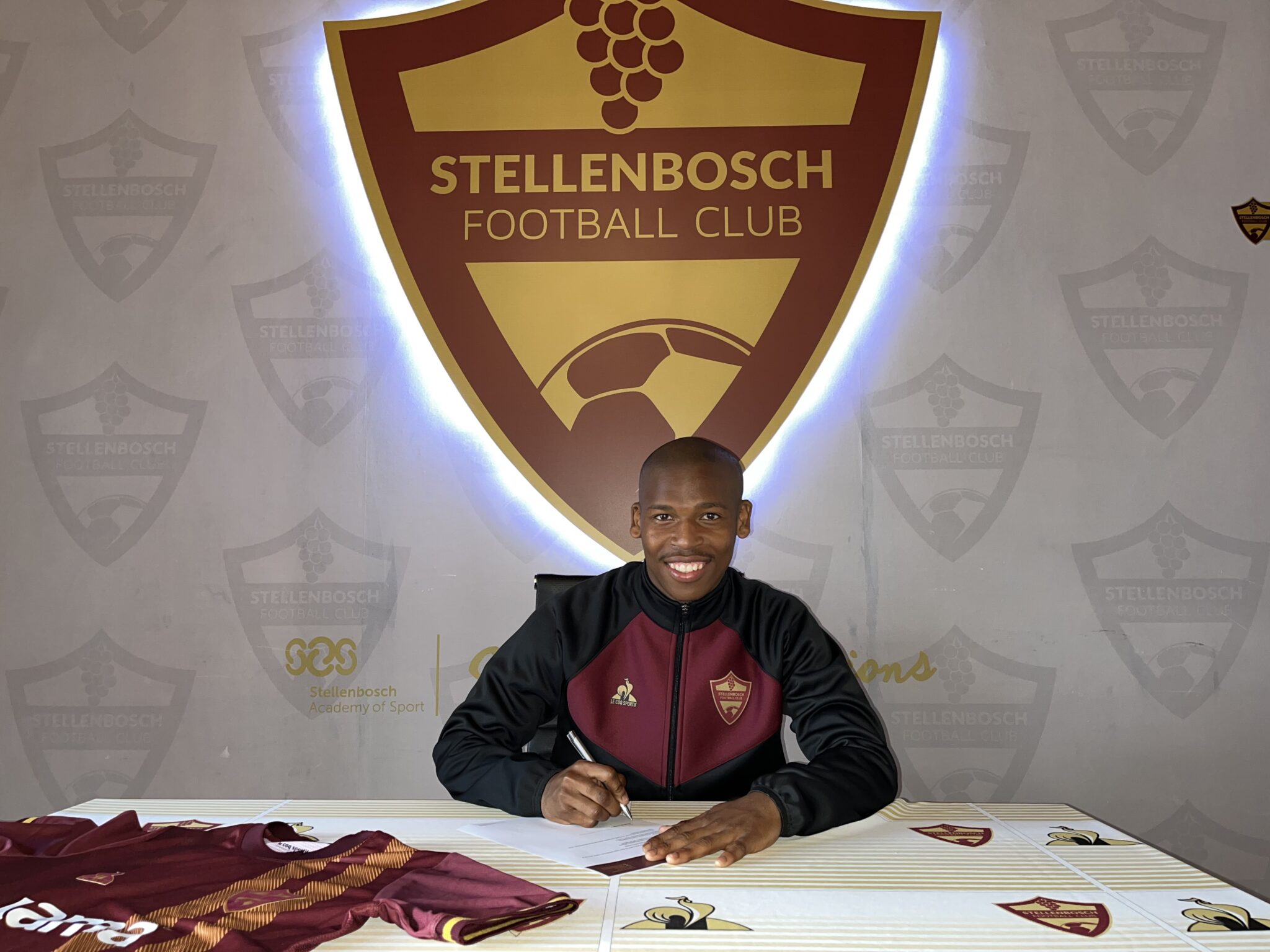 Stellenbosch FC signs Chumani Butsaka from Cape Town Spurs ...